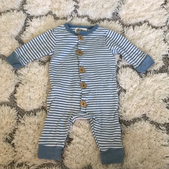 Rabbit And Bear | One Pieces | Super Cute Button Up Onesie Great ...